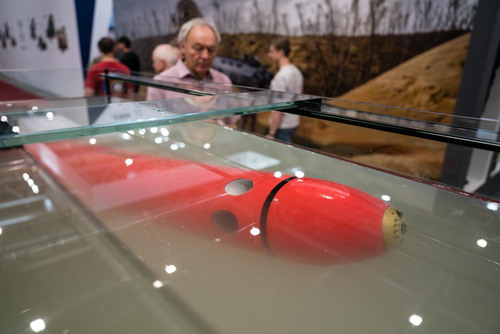 ARGO pod vodou: na veletrhu IDET vystavují prototyp studentské ponorky ...